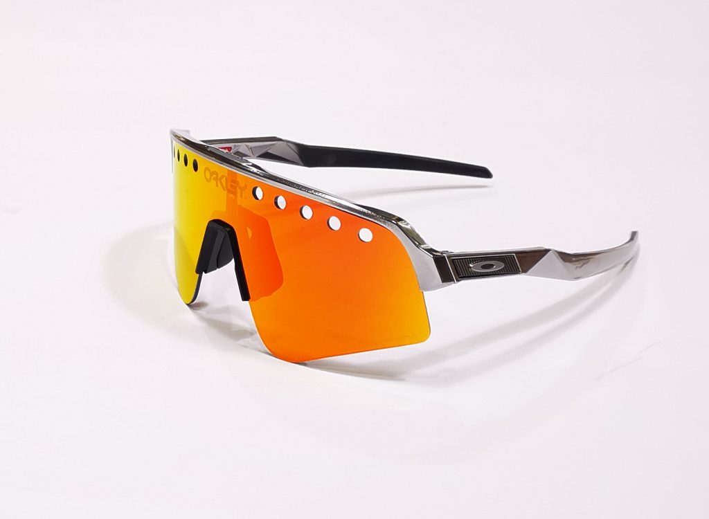 OAKLEY SUTRO LITE SWEEP CUSTOM CHROME WITH LENTE PRIZM RUBY VENTED